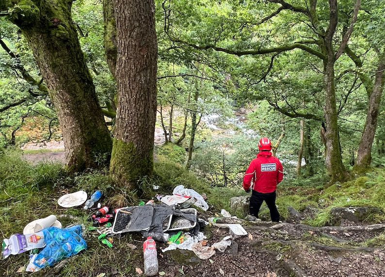 Mountain rescue team training turns into litter pick... - The Cleanzine
